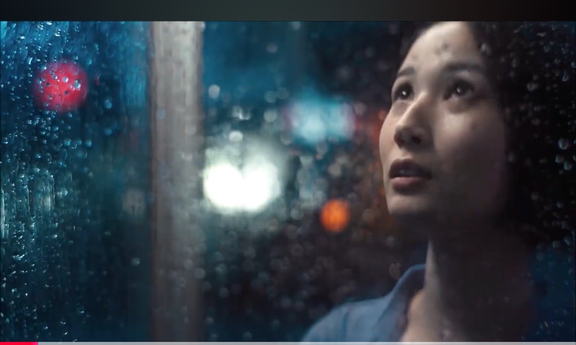 Amazon CM マスカラ「雨のロマンス篇」女優は誰？吉高由里子似の美女TSUGUMI説＆モデル経歴まとめ【2025年最新版】 - 芸能＆エンタメトレンド情報局